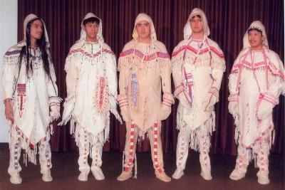Traditional caribou skin garments replicated from the 19th C. | Gwich ...